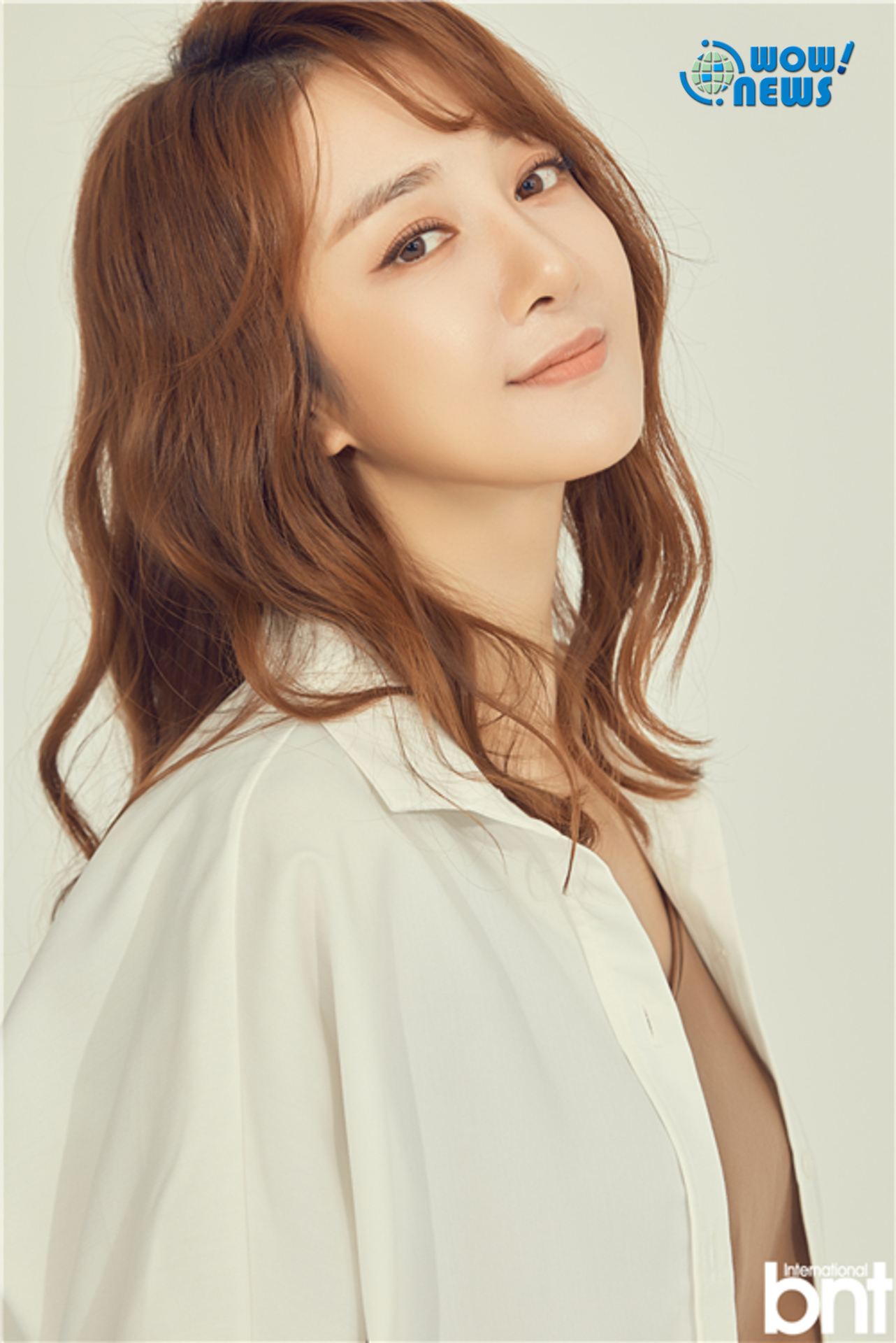 Wow!NEWS新聞網 - [bnt PHOTO]李依曉拍攝bnt寫真 展現成熟知性氣質