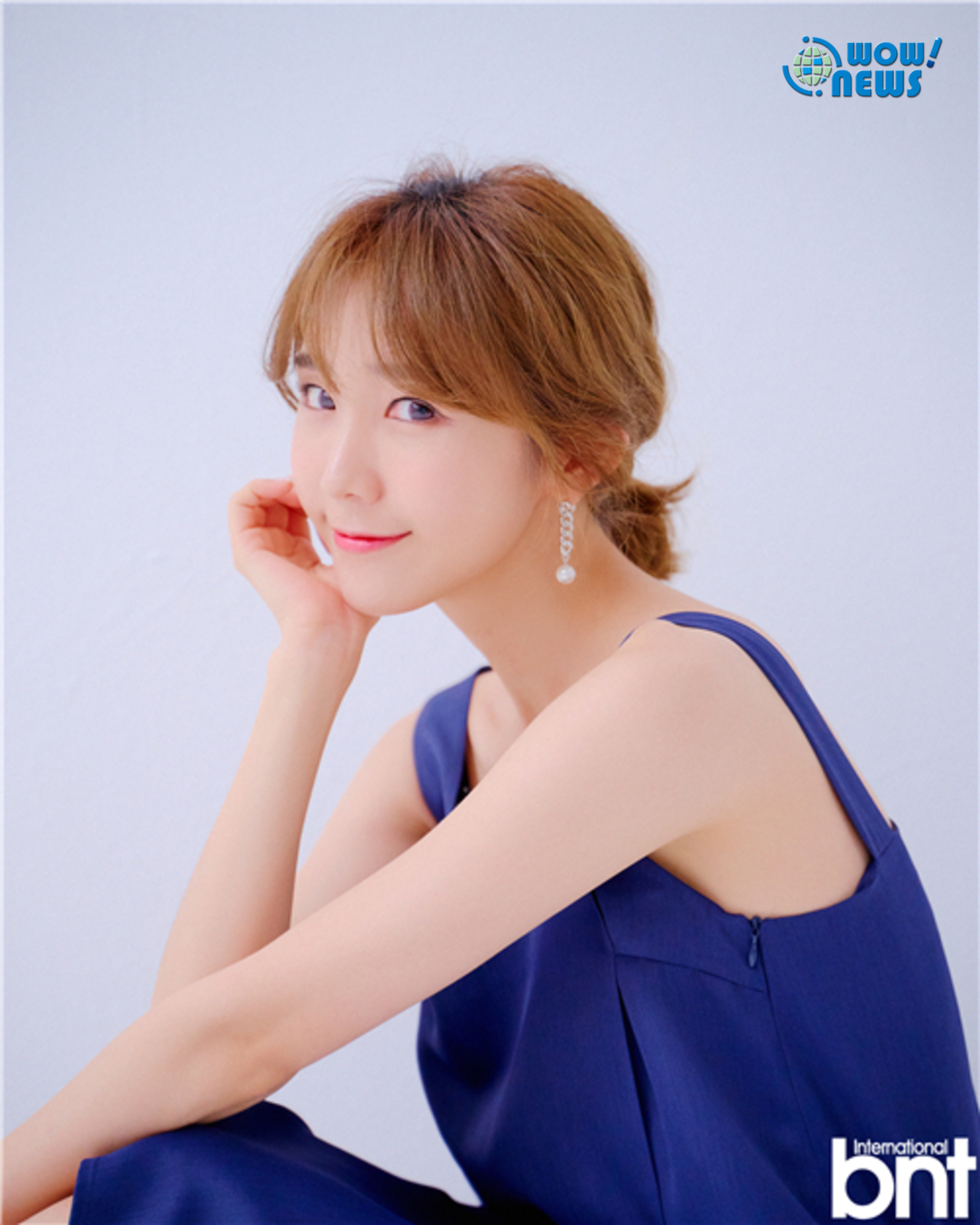 Wow!NEWS新聞網 - [bnt PHOTO]Ha Yubi拍攝bnt寫真 藏藍連衣裙突顯優雅氣質